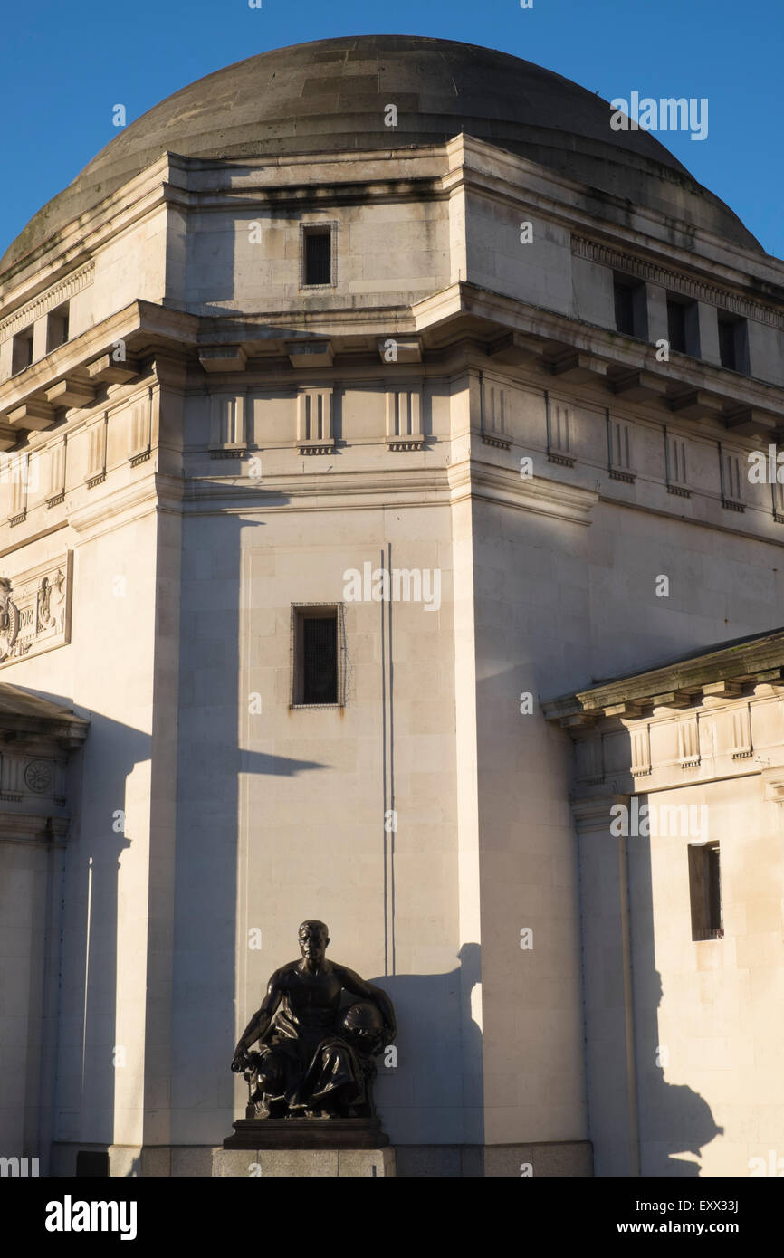 Hall of Memory war memorial in Birmingham city centre,England Stock ...