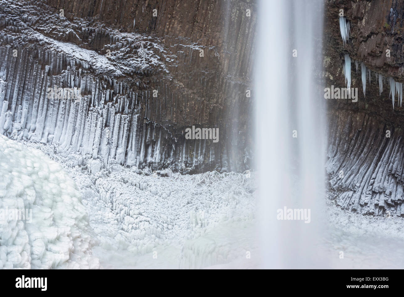 Multnomah Falls Frozen High Resolution Stock Photography and Images - Alamy