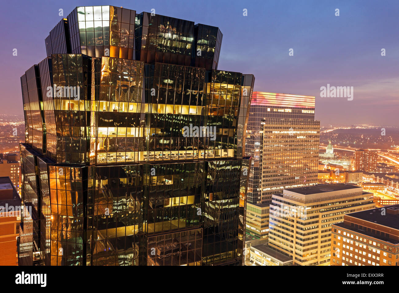 Downtown districts hi-res stock photography and images - Alamy