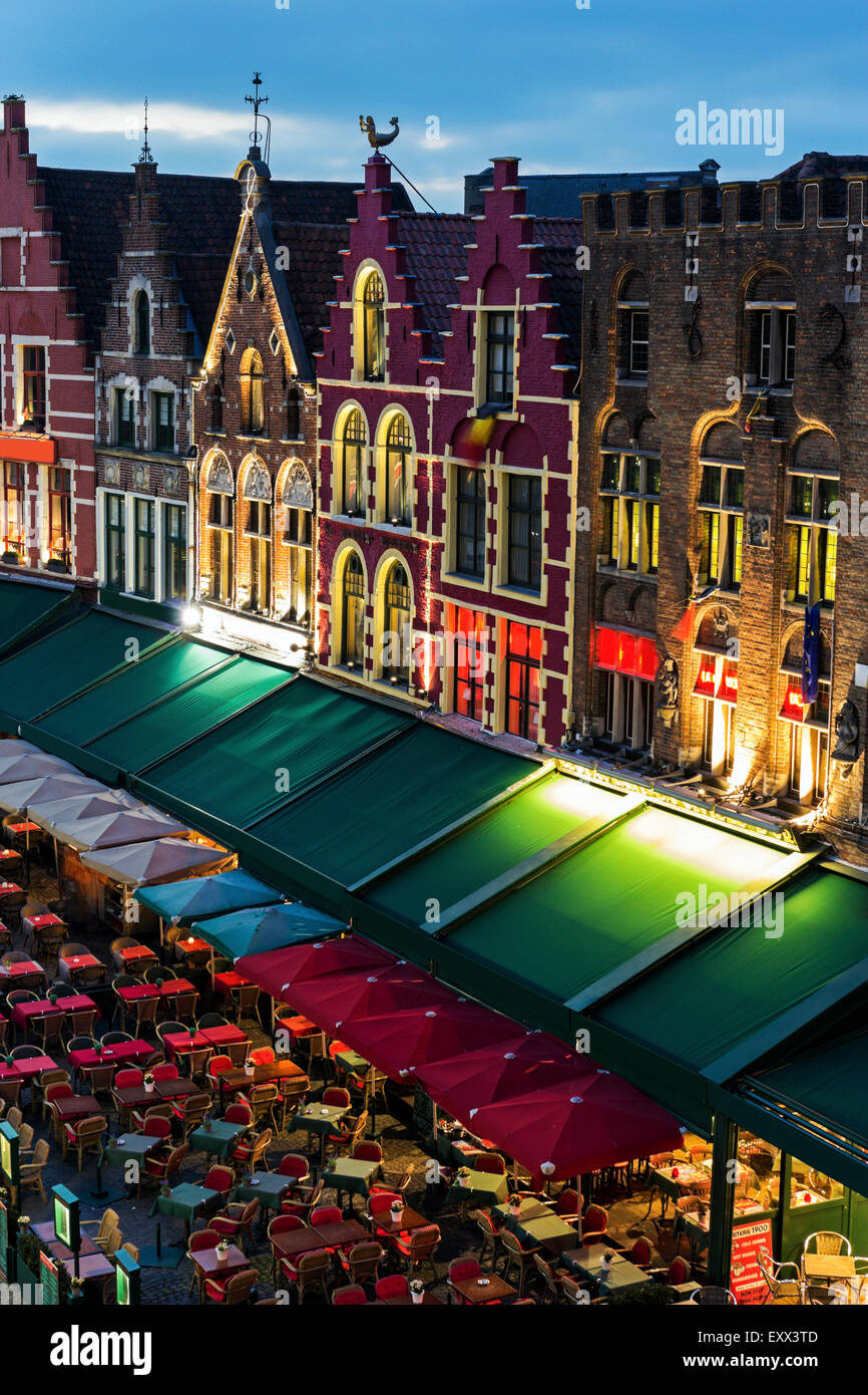 Town square at night Stock Photo - Alamy