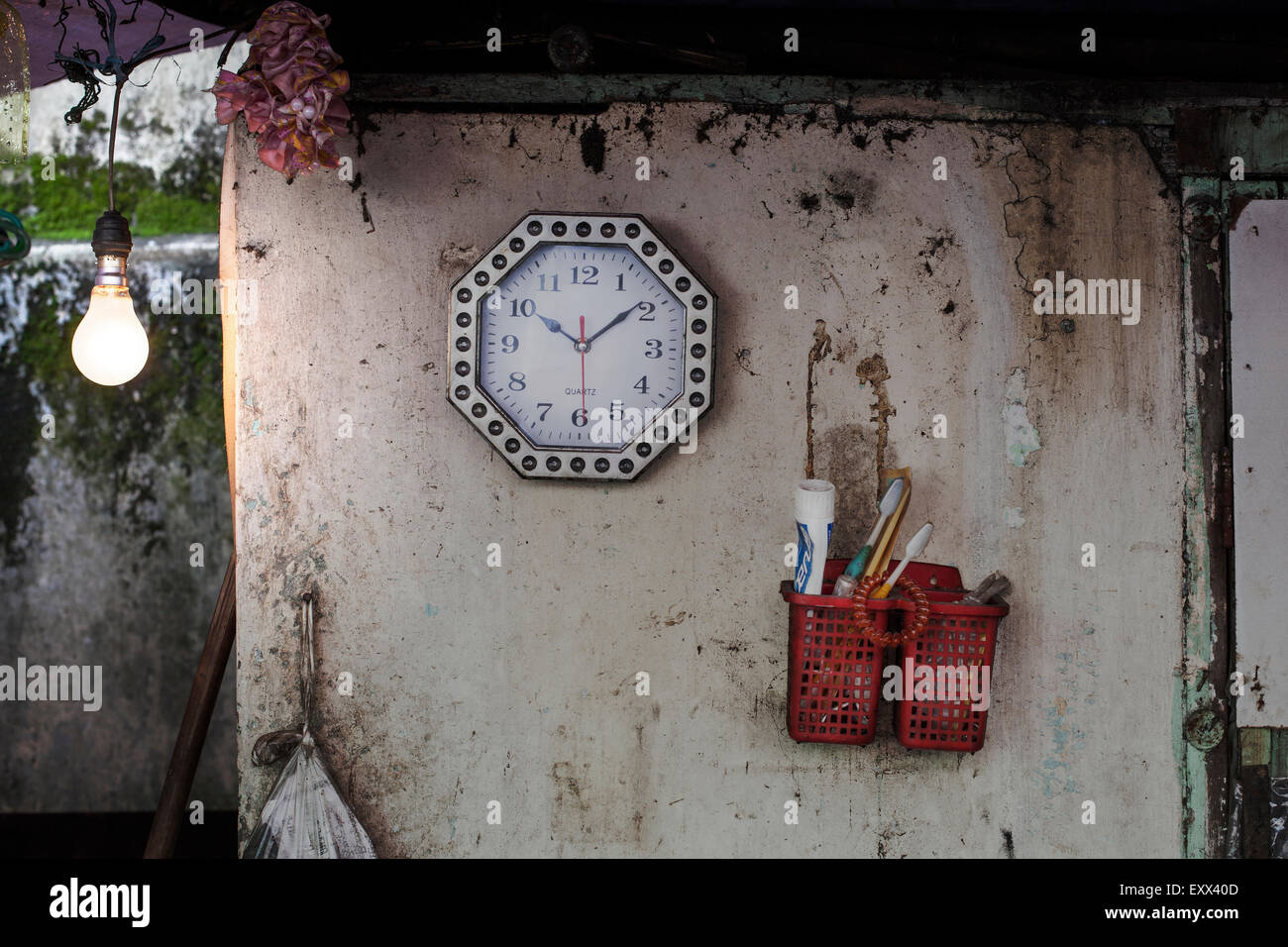 Antique clock midnight hi-res stock photography and images - Alamy