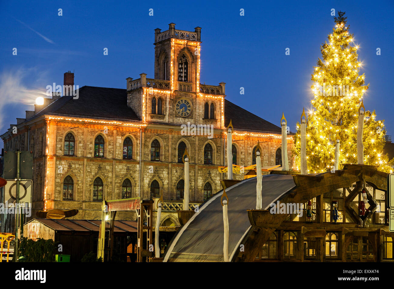 Town hall christmas decoration hi-res stock photography and images - Alamy
