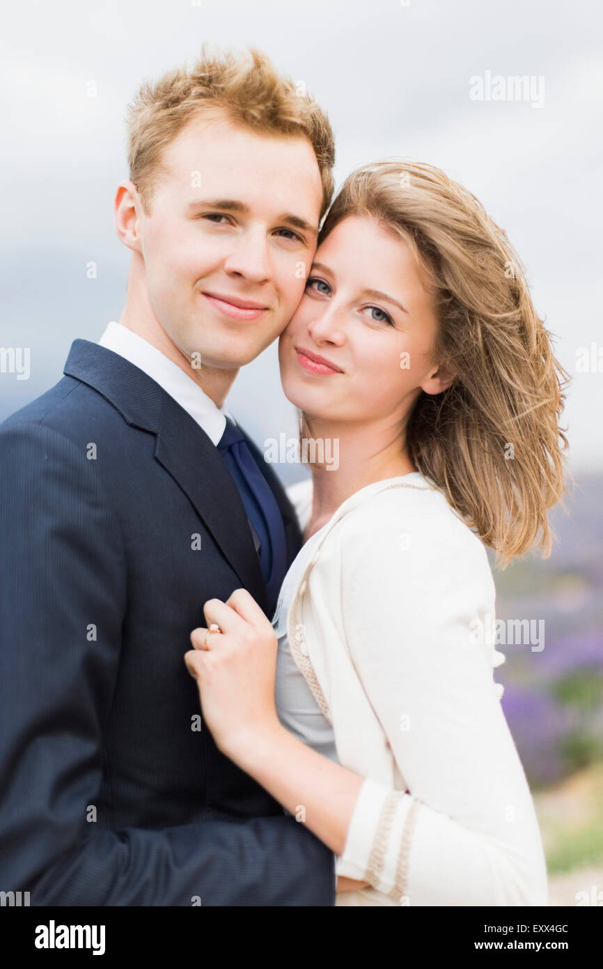 Portrait of newlywed couple Stock Photo - Alamy