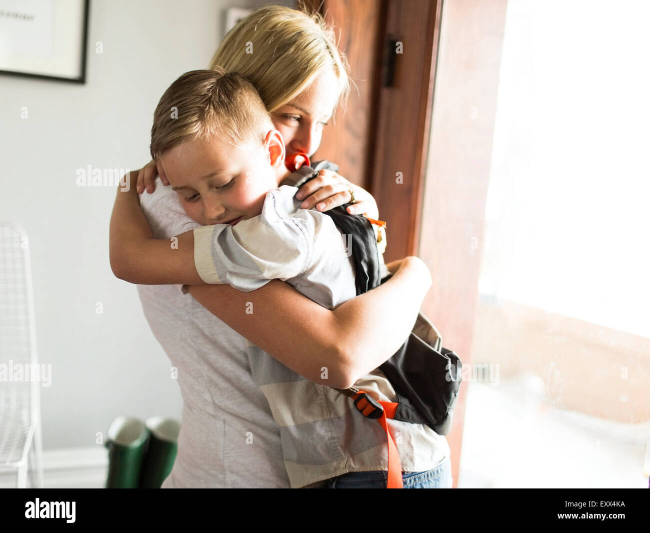 2 kids hugging 6 years hi-res stock photography and images - Alamy