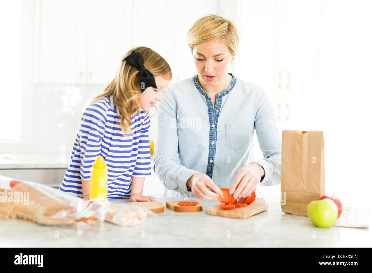 Mum making sandwich children hi-res stock photography and images - Alamy