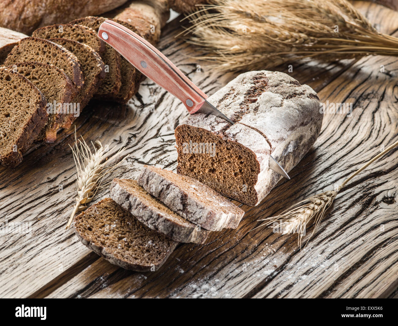 Black bread hi-res stock photography and images - Alamy