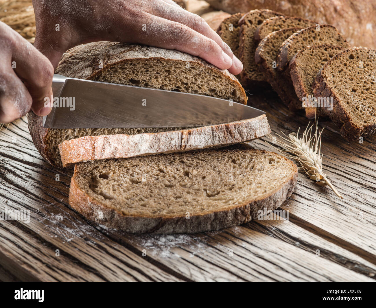 Black bread hi-res stock photography and images - Alamy