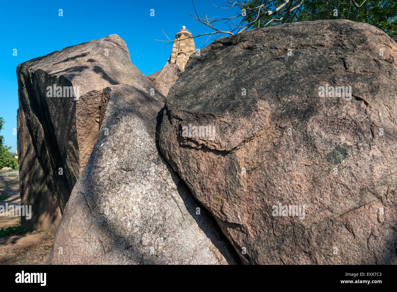 Megaliths india hi-res stock photography and images - Alamy