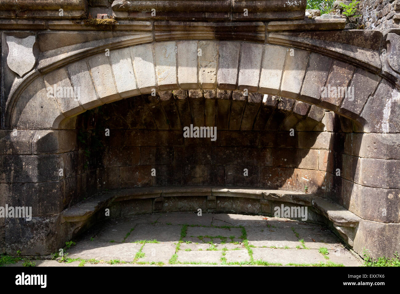 Ruin ruins fireplace hi-res stock photography and images - Alamy