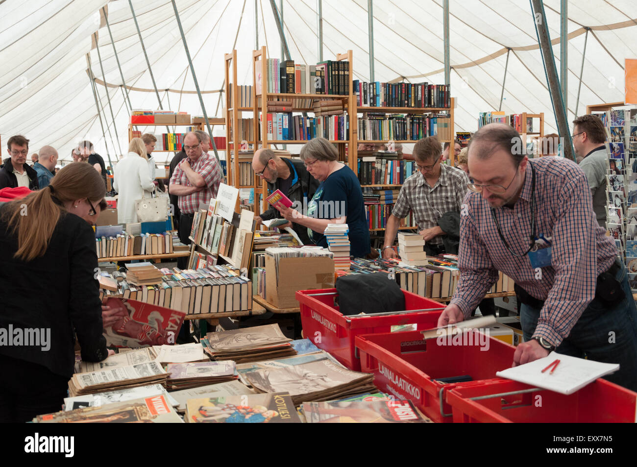 Antique book fair hi-res stock photography and images - Alamy