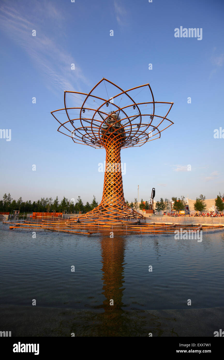 The Tree of Life at Lake Arena at Milan Expo 2015, Milan, Italy Stock ...