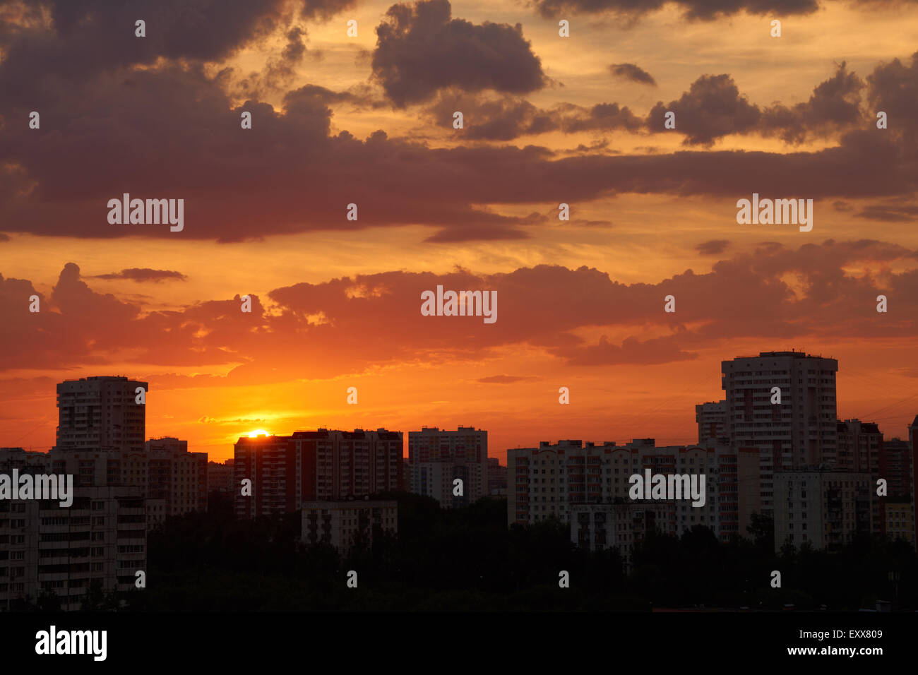 Silhouette buildings sky sunset architecture hi-res stock photography ...