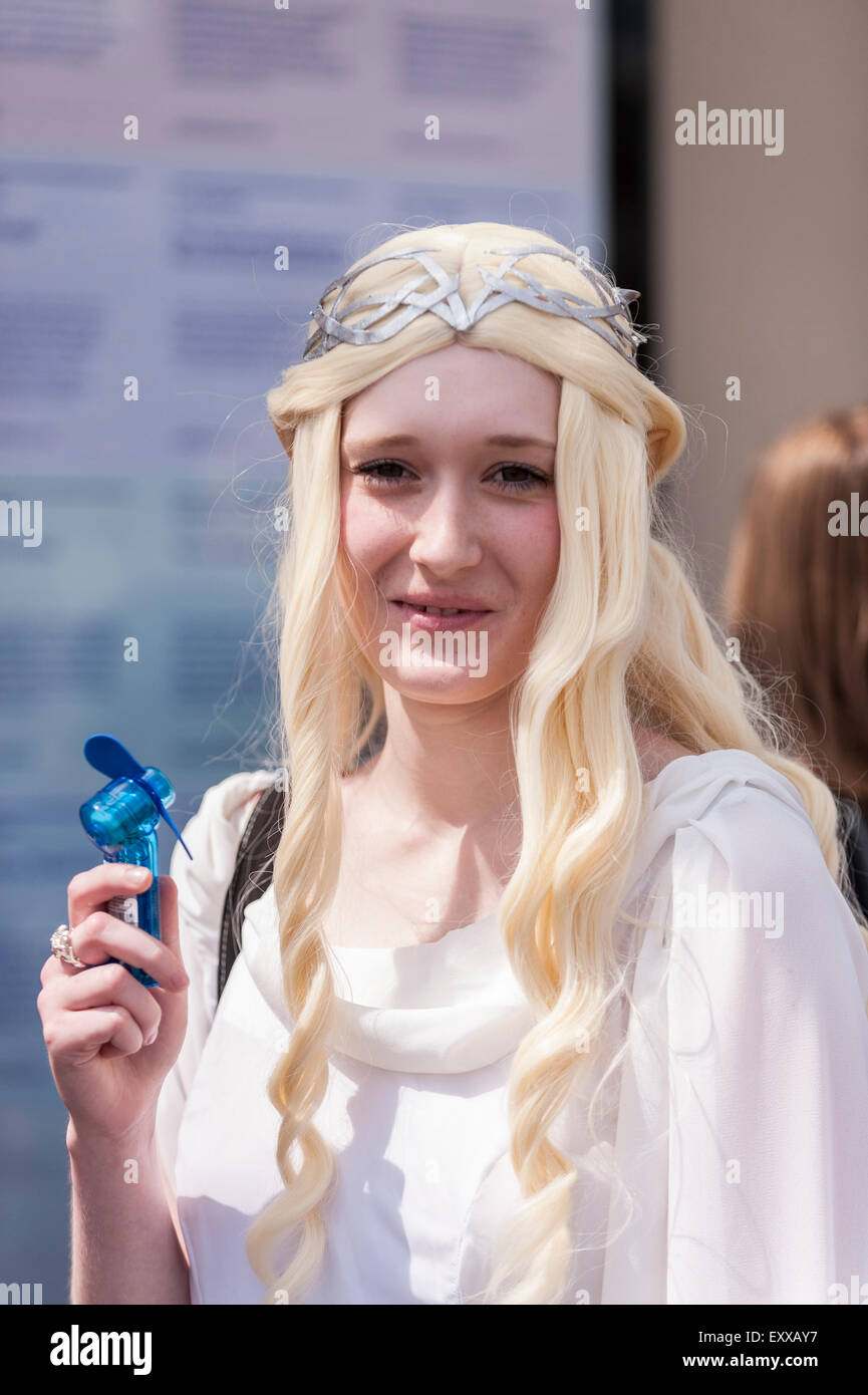 Comic con girl hi-res stock photography and images - Alamy