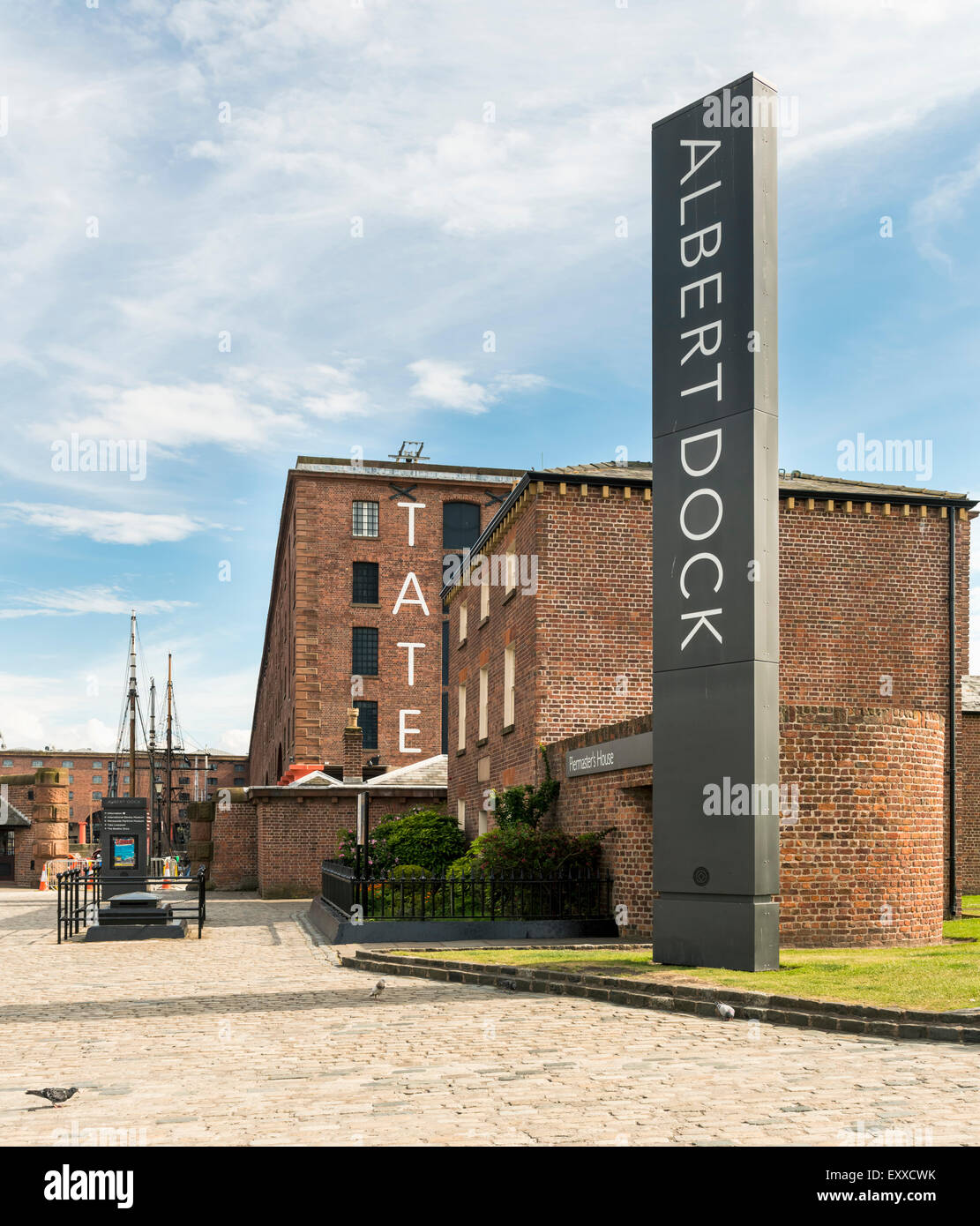 Liverpool albert docks museum liverpool hi-res stock photography and ...