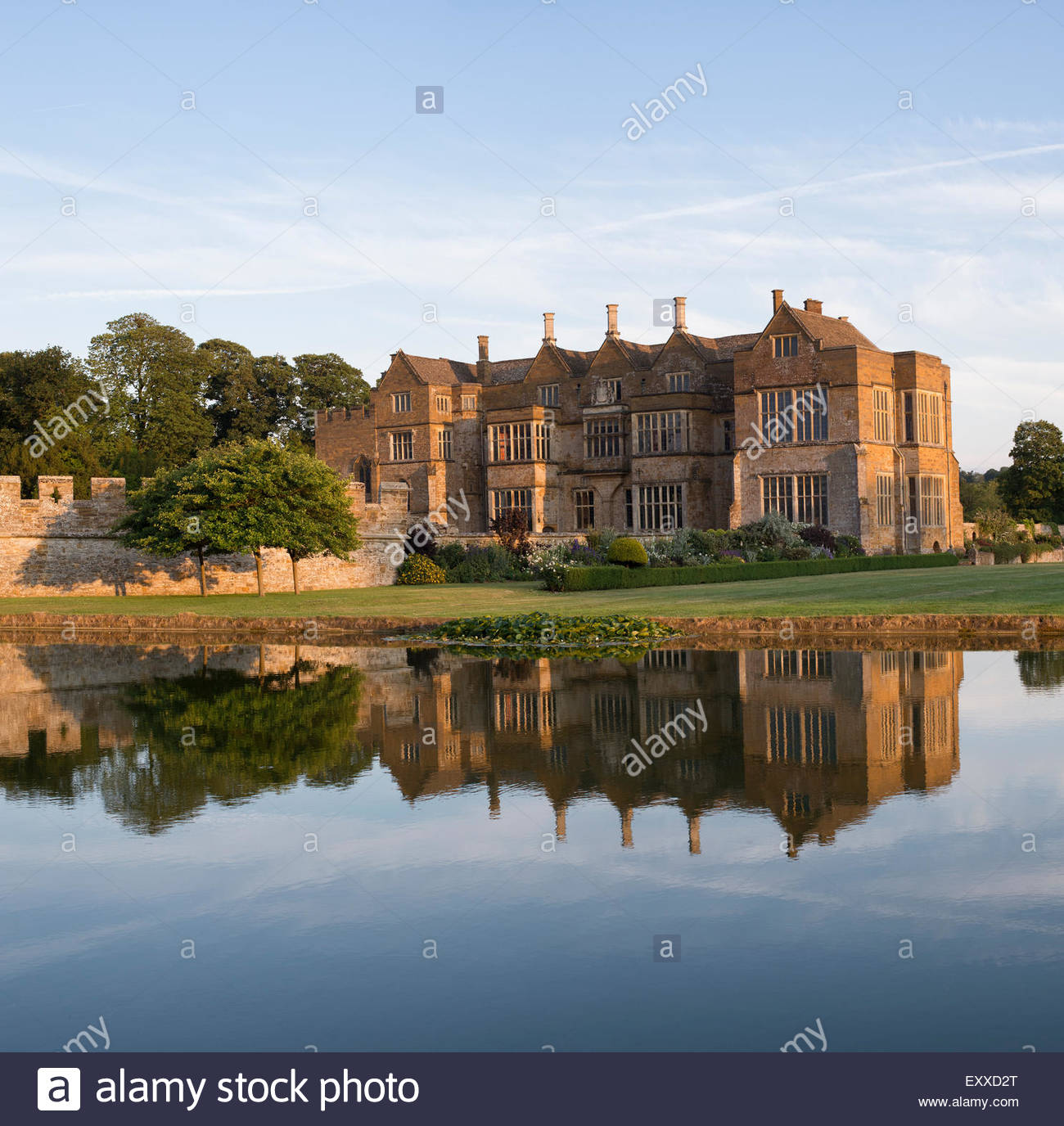 Broughton Oxfordshire Stock Photos & Broughton Oxfordshire Stock Images ...