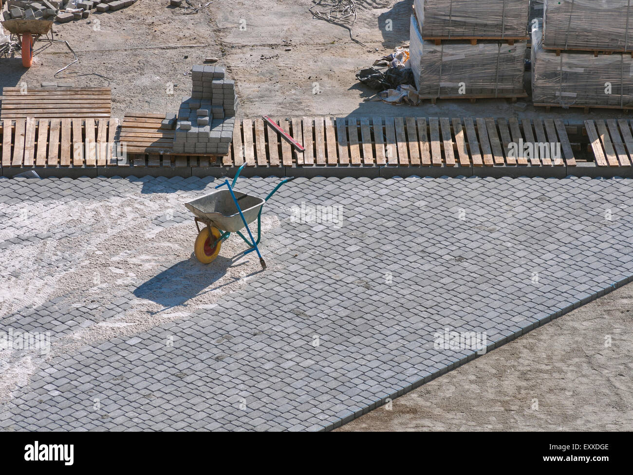 Pavement street hi-res stock photography and images - Alamy