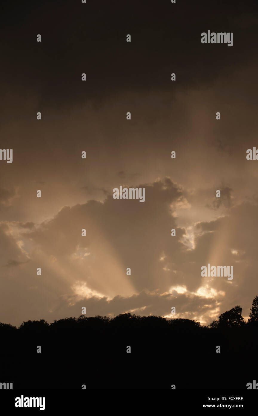 Sunbeam through clouds hi-res stock photography and images - Alamy