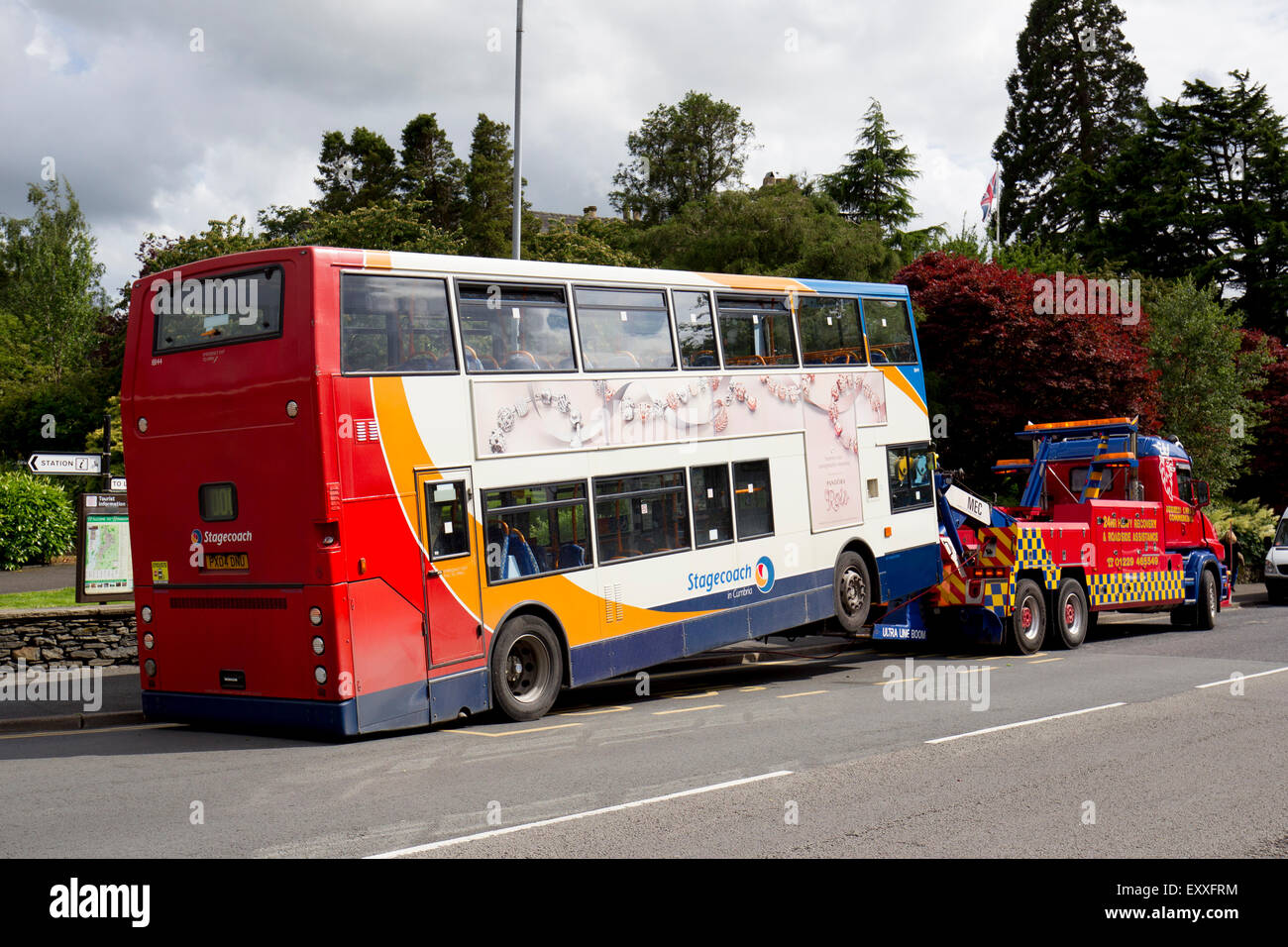 Bus recovery services double decker broken down hi-res stock ...