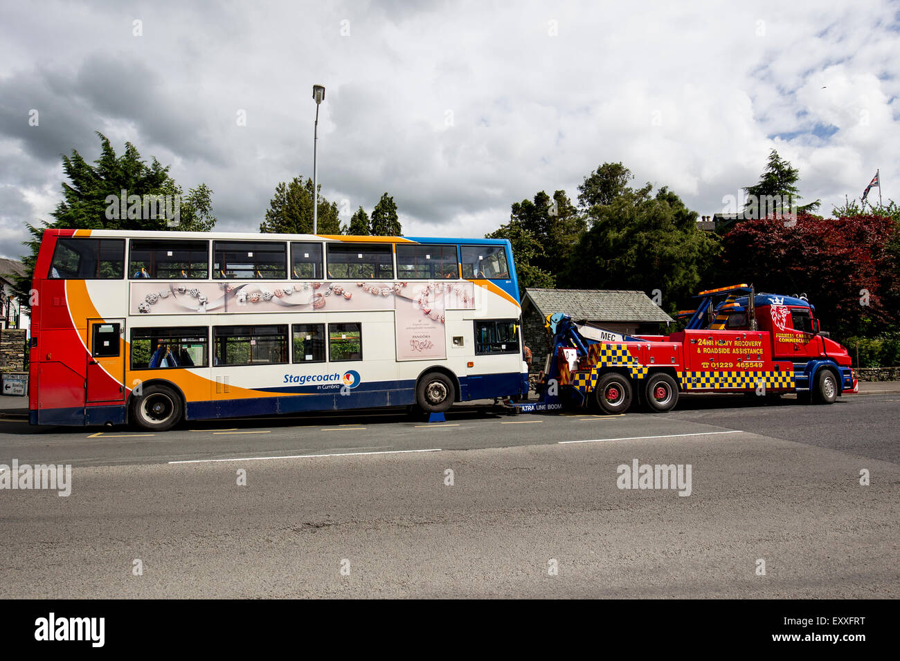 Bus recovery services double decker broken down hi-res stock ...