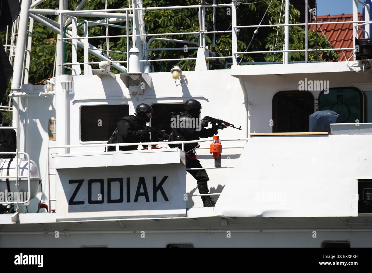 Polish police special unit hi-res stock photography and images - Alamy