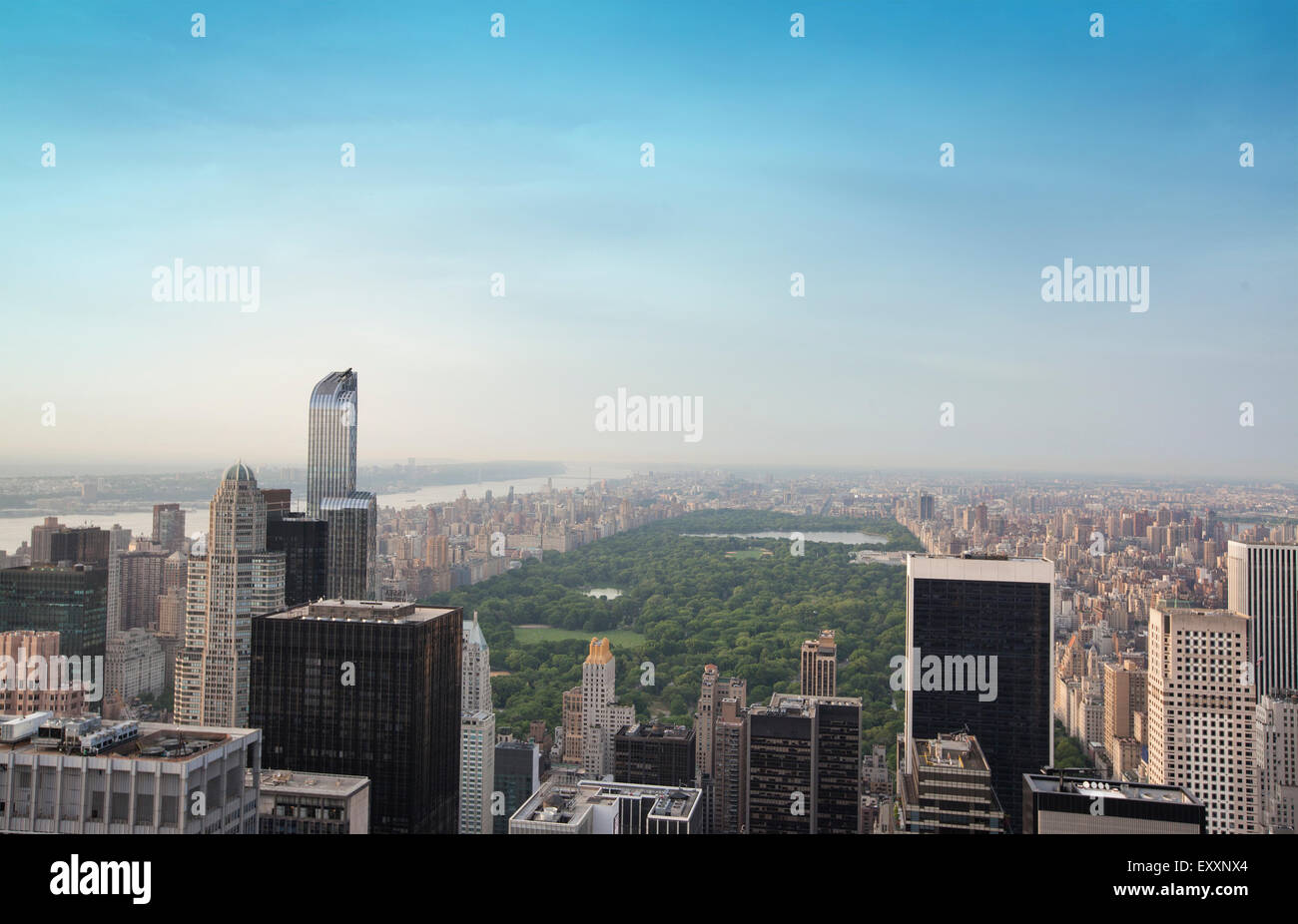 Rockefeller center night view hi-res stock photography and images - Alamy