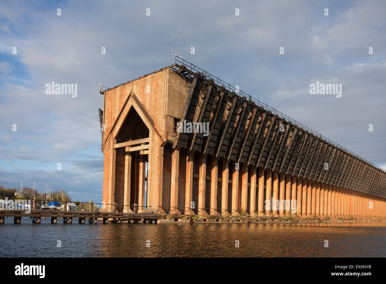 Ore dock hi-res stock photography and images - Alamy