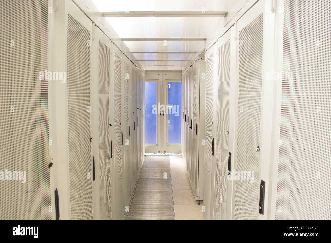 Cabinets hi-res stock photography and images - Alamy