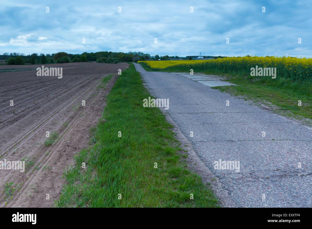 Rural freeway hi-res stock photography and images - Alamy