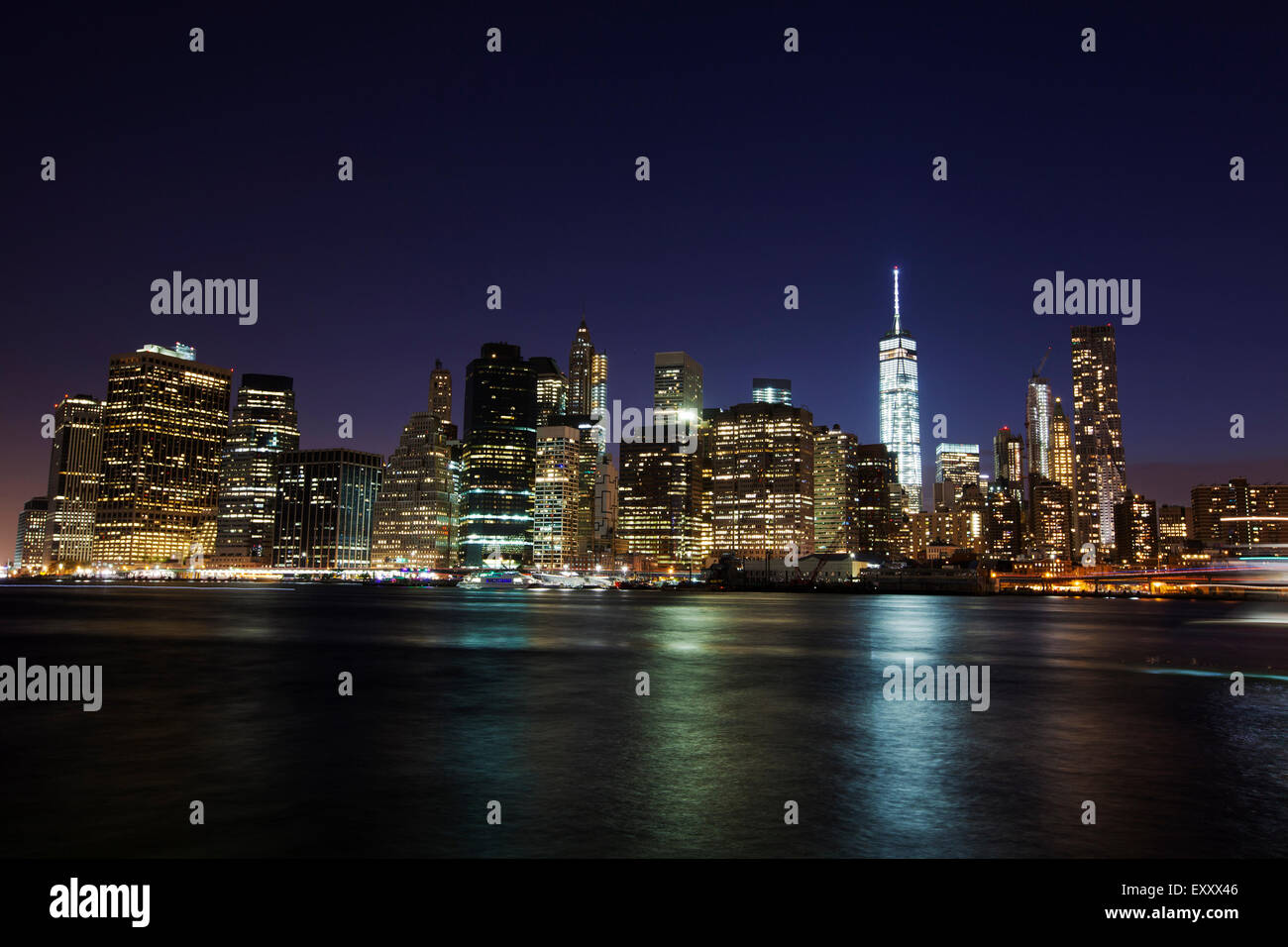 Manhattan, New York cityscape at night Stock Photo - Alamy