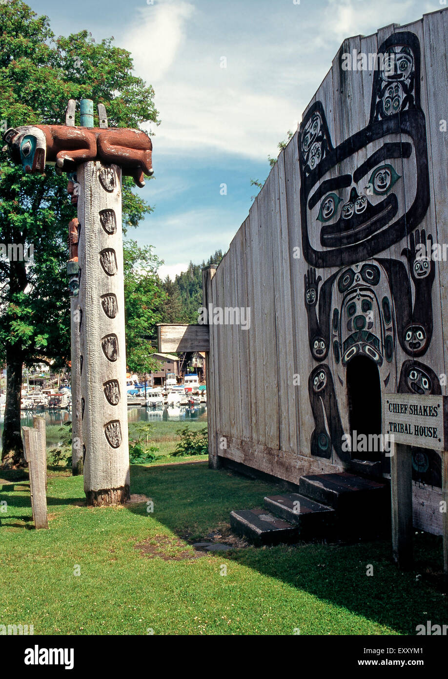Tlingit clan house hi-res stock photography and images - Alamy