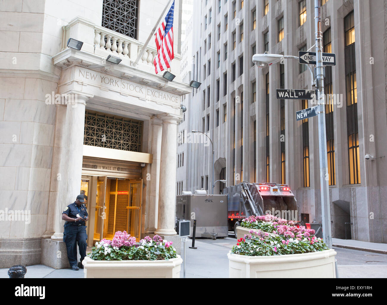 Nyc board hi-res stock photography and images - Alamy