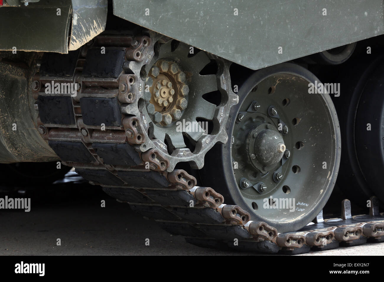 Tank track hi-res stock photography and images - Alamy