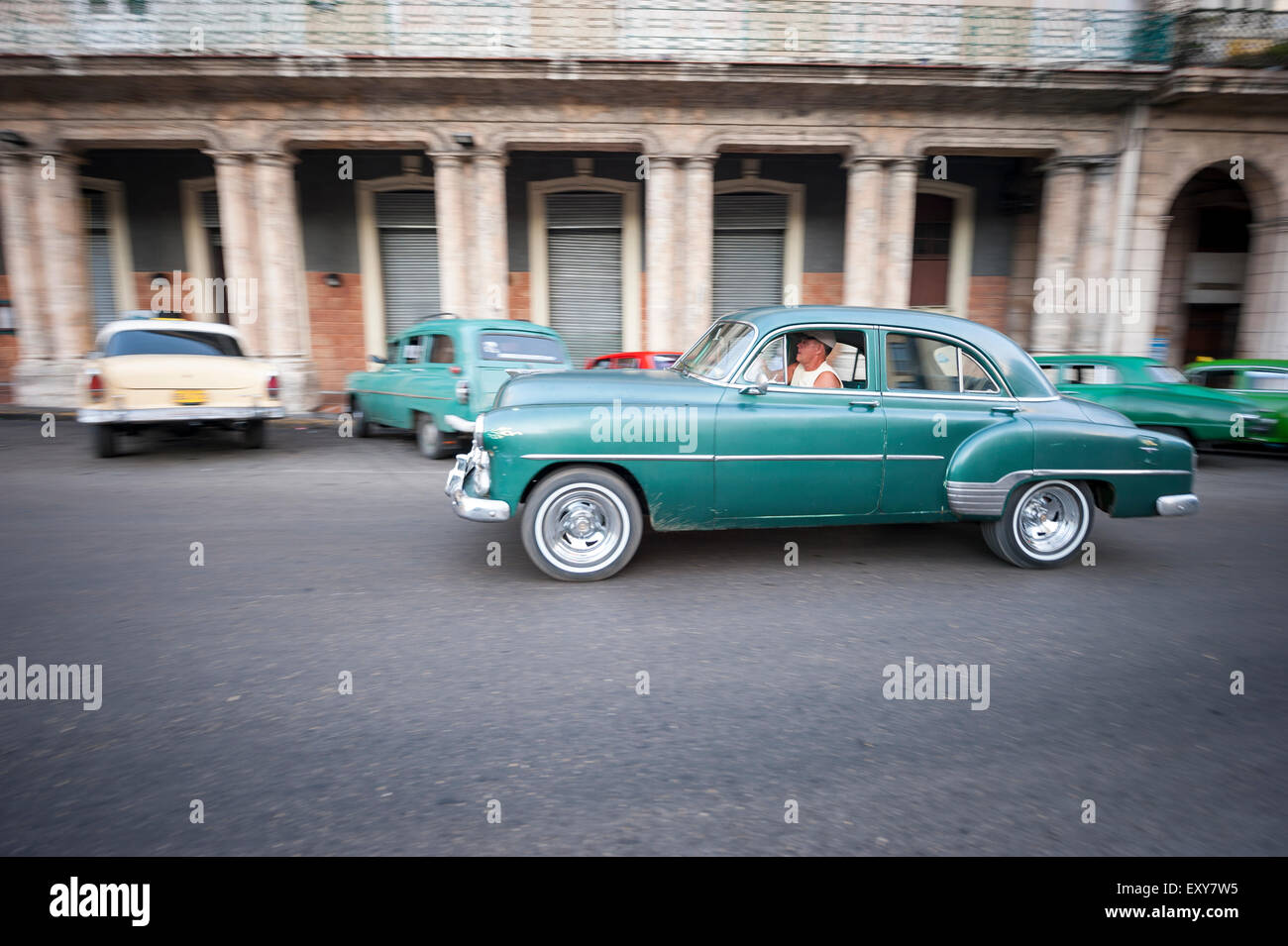 Cuba car architecture hi-res stock photography and images - Alamy