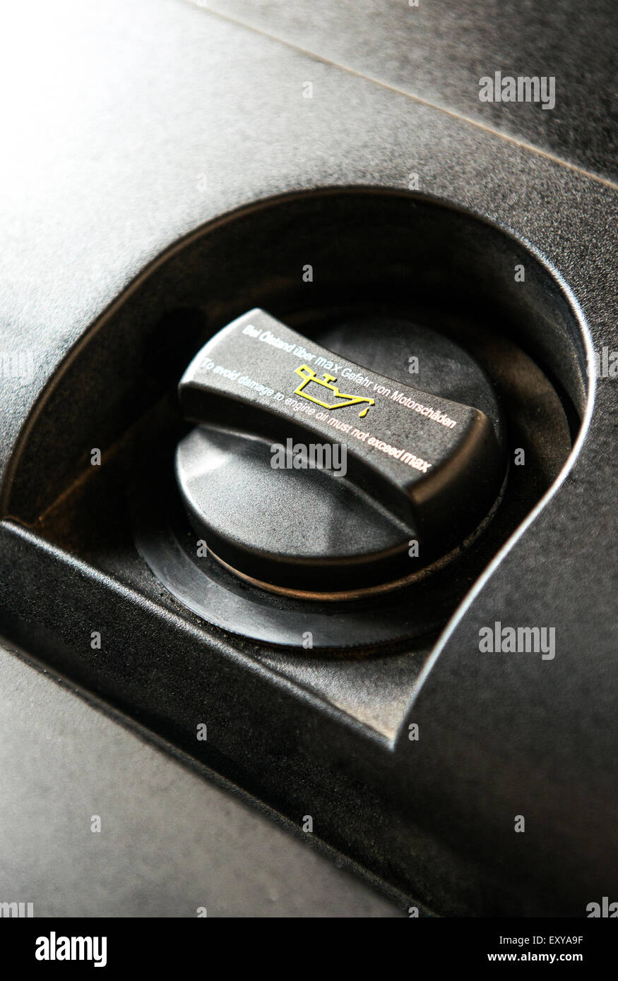 Engine oil cap hi-res stock photography and images - Alamy