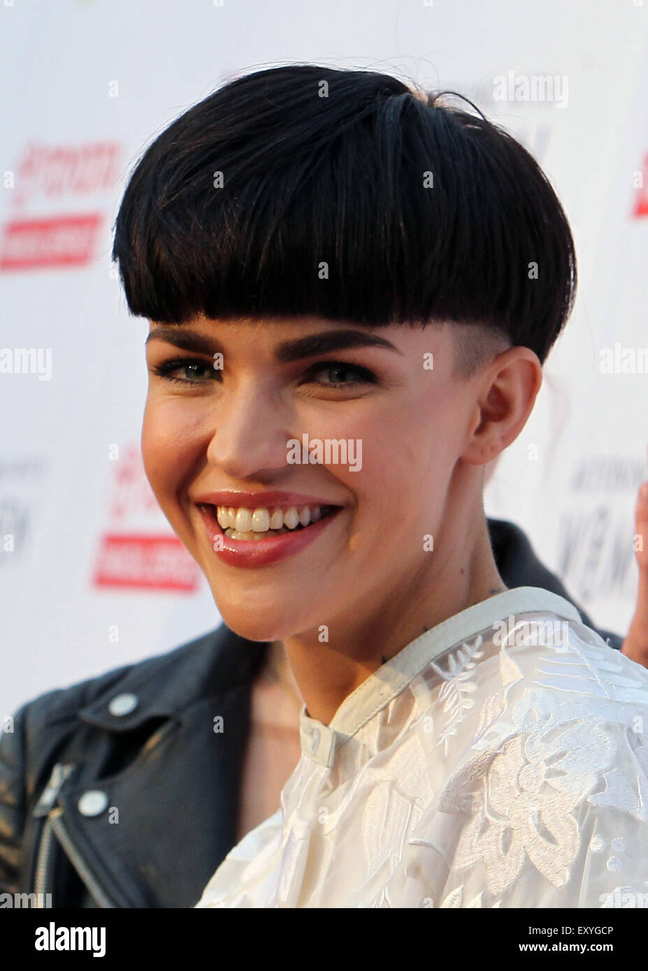 An Evening With Women Benefitting the Los Angeles LGBT Center at the ...