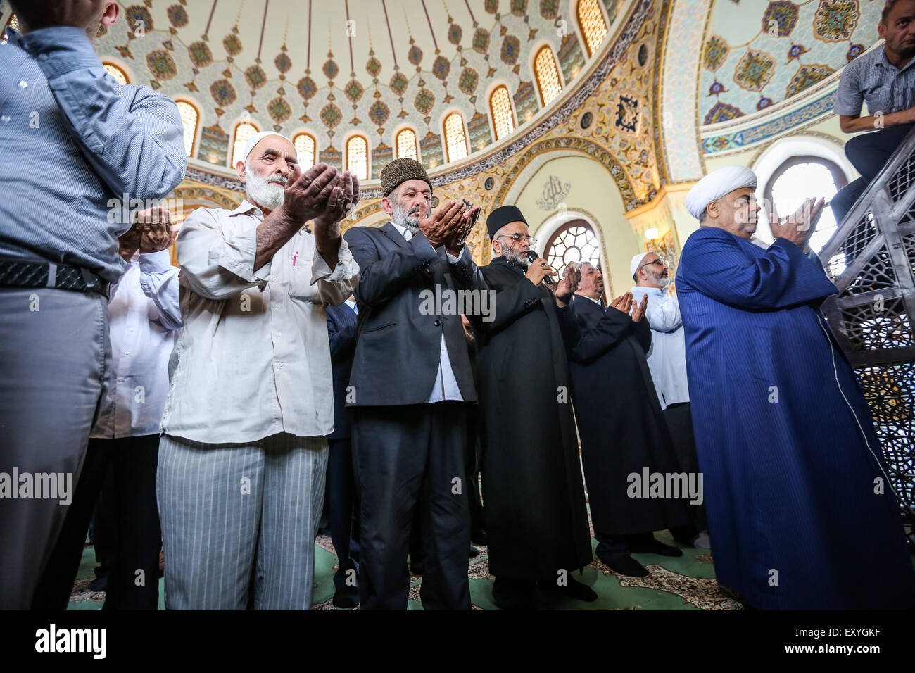 Baku, Azerbaijan. 18th July, 2015. Azerbaijan Muslims pray a Mosque at ...