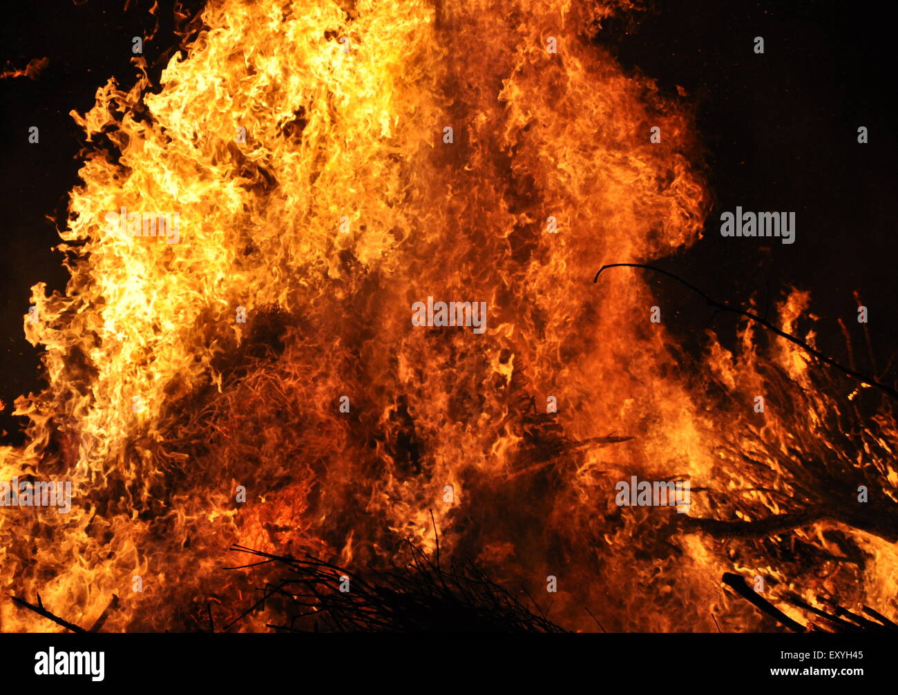 Flames of burning fire Stock Photo - Alamy