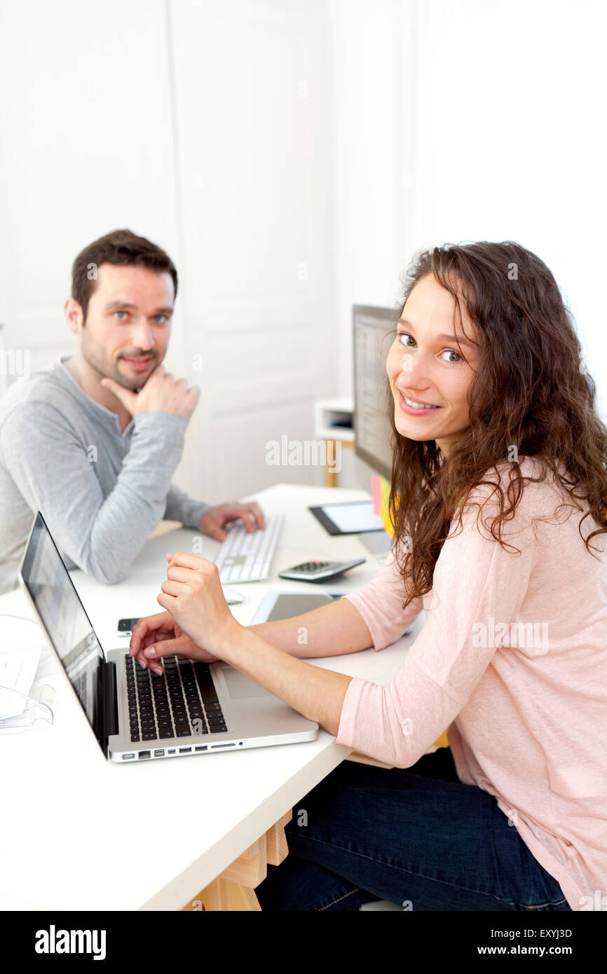 Co workers computer office hi-res stock photography and images - Alamy