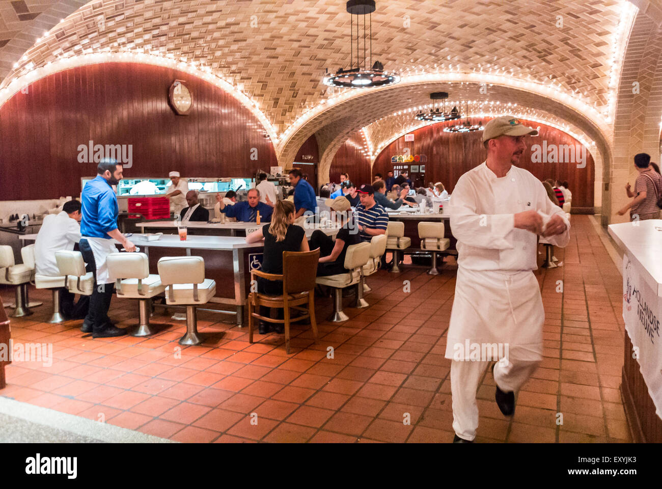New York City, NY, USA, Waiter working in Grand Central Station ...