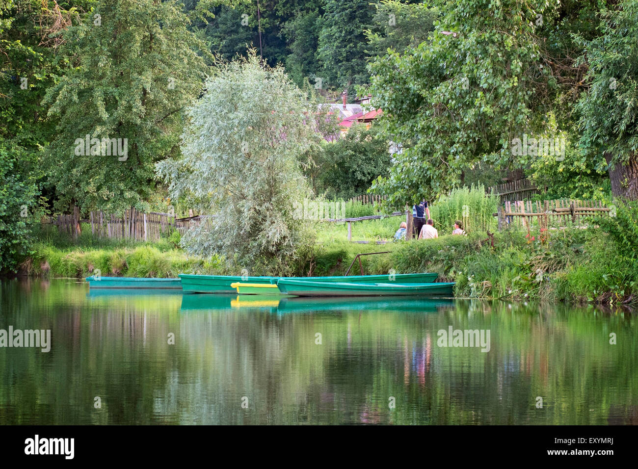 Summer camper on green hi-res stock photography and images - Alamy