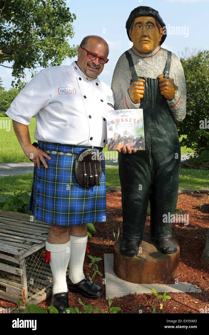 Book chef hi-res stock photography and images - Alamy