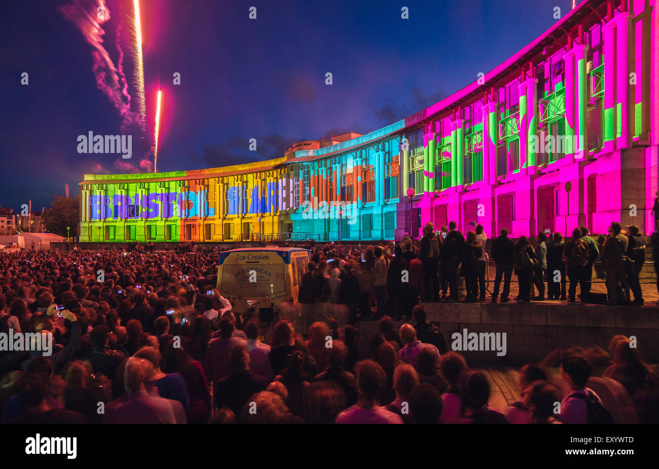 Bristol Harbour Festival multimedia show: projection Mapping on the ...