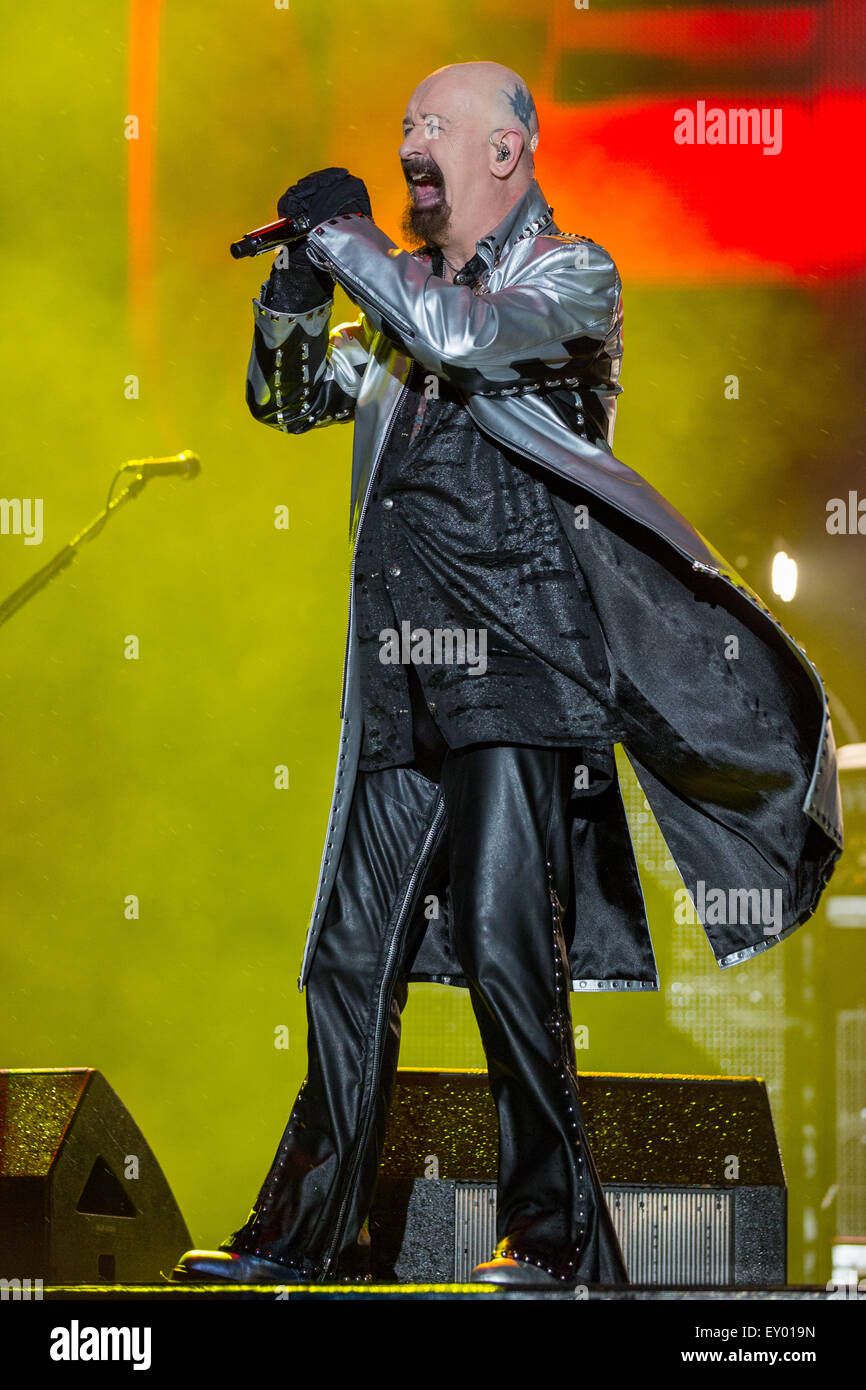 Oshkosh, Wisconsin, USA. 16th July, 2015. Singer ROB HALFORD of Judas ...