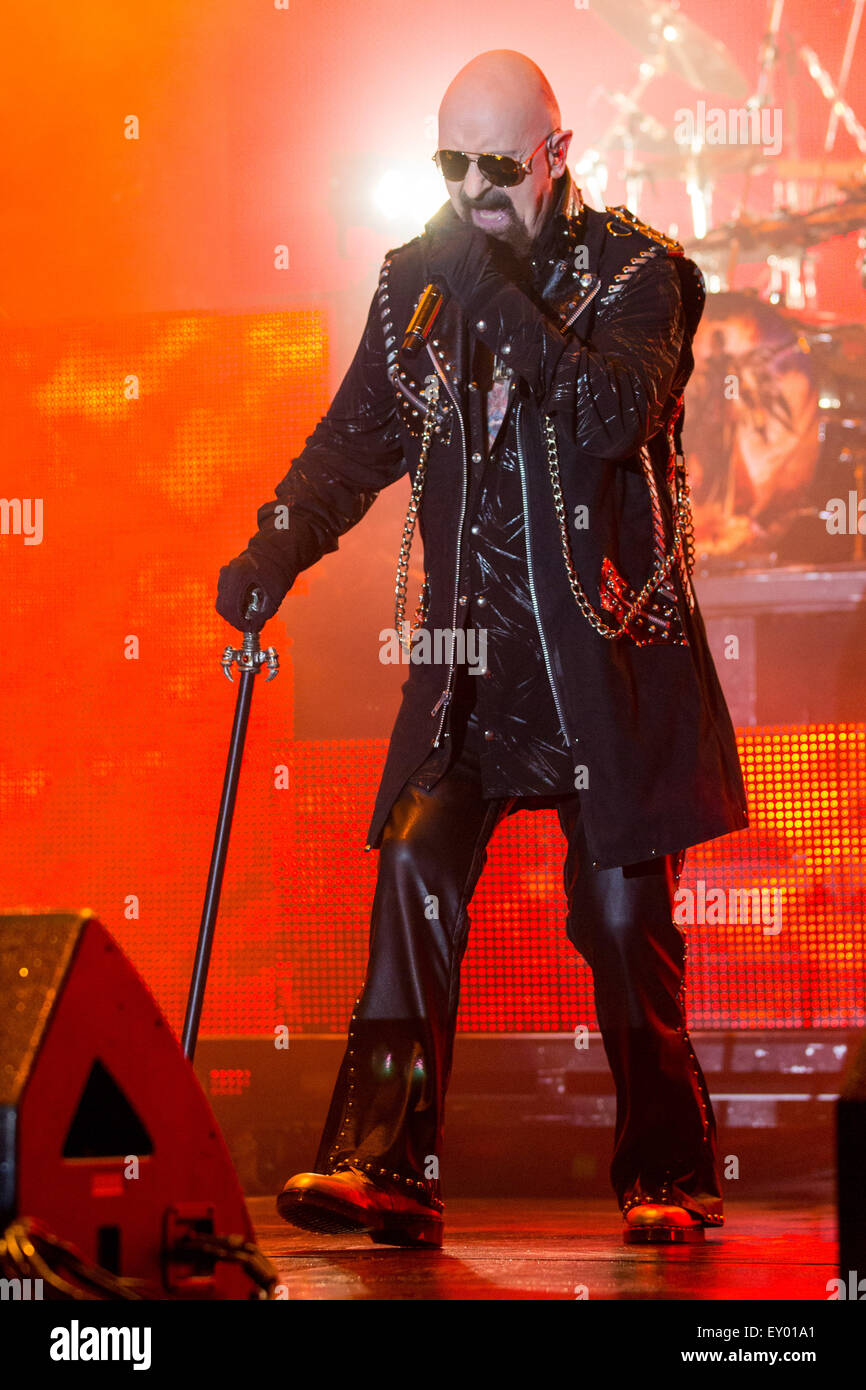 Oshkosh, Wisconsin, USA. 16th July, 2015. Singer ROB HALFORD of Judas ...