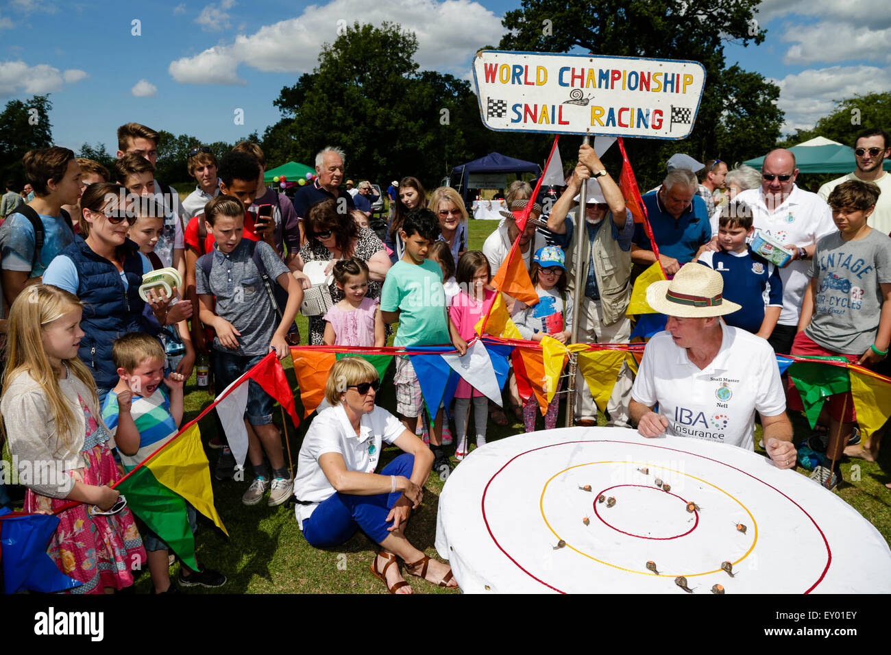 World snail racing hi-res stock photography and images - Alamy