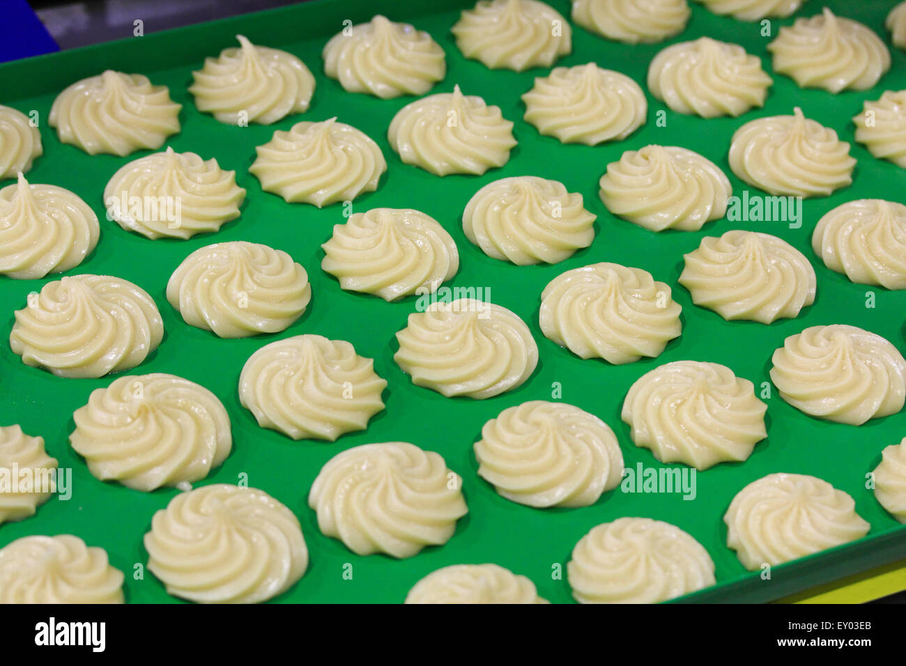 Bread making factory hi-res stock photography and images - Alamy