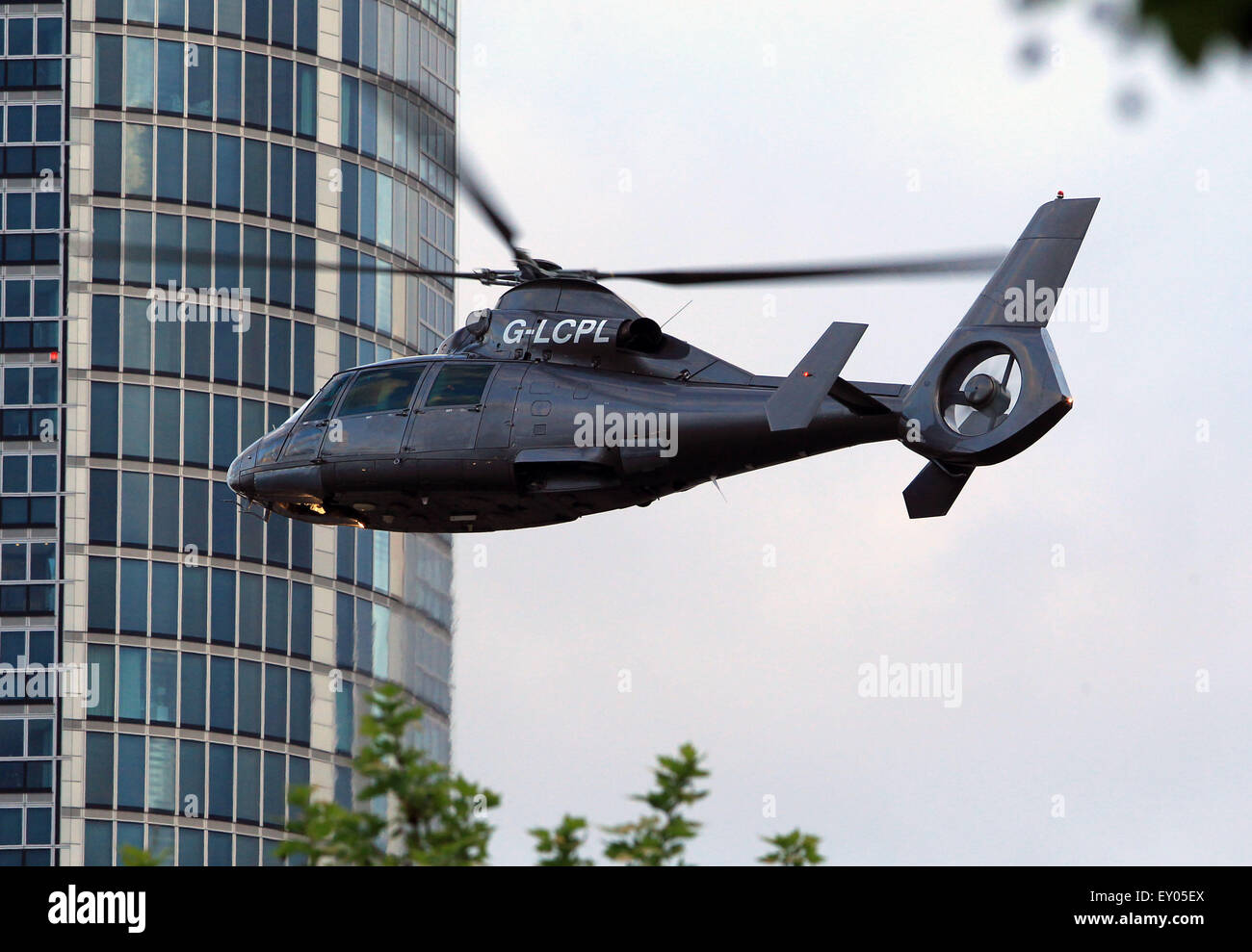 Filming for some of the final scenes of James Bond 'Spectre' take place ...