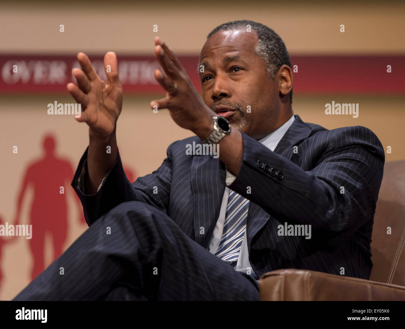 Ames, Iowa, USA. 18th July, 2015. Presidential candidate Dr. BEN CARSON ...
