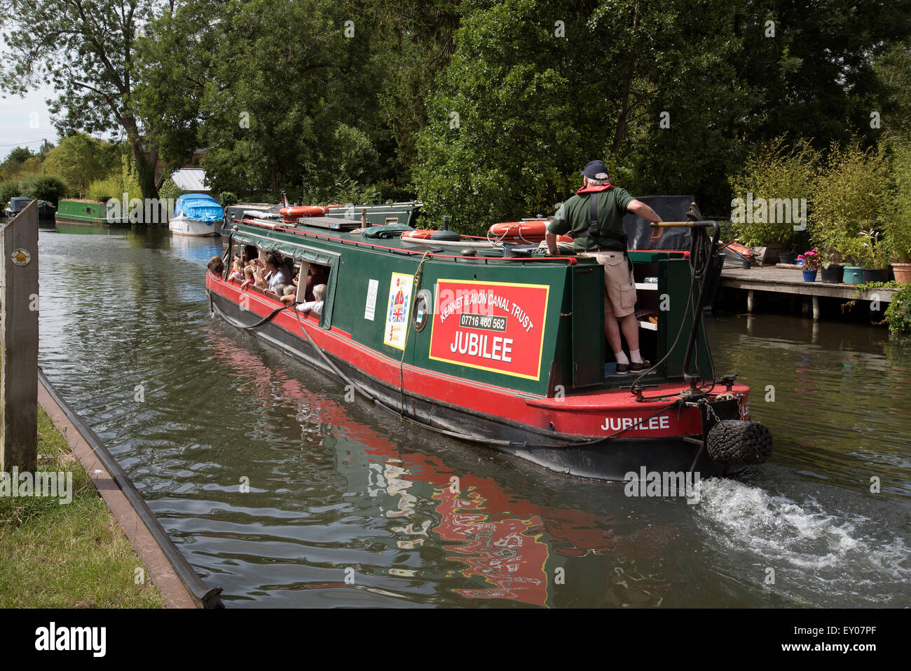 Kennet & Avon Canal at Newbury West Berkshire England UK Canalboat trip ...