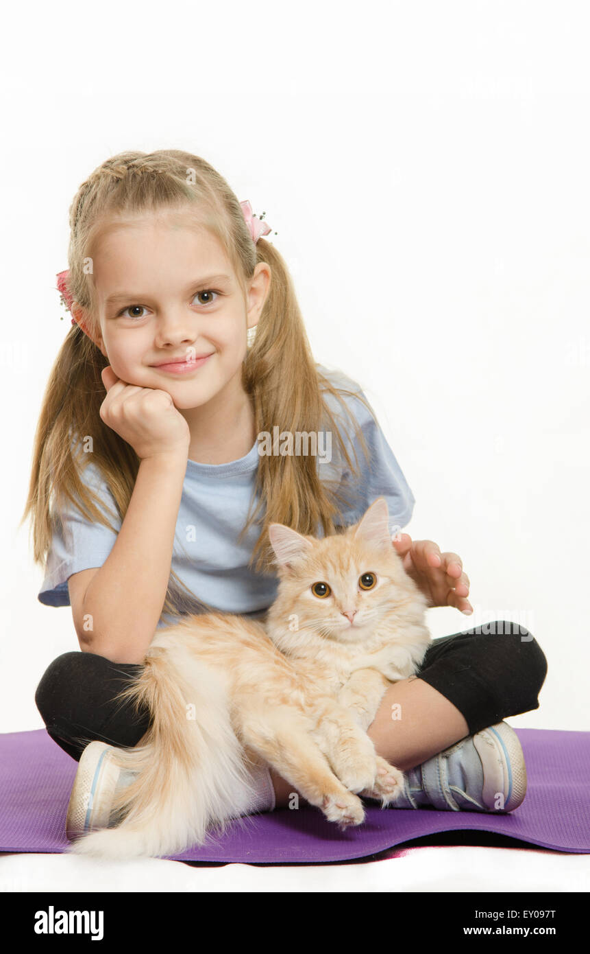 Children sitting exercise mat hi-res stock photography and images - Alamy